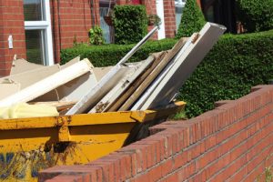 To Use A Skip or A Removal Company, Let Us Help You Decide!